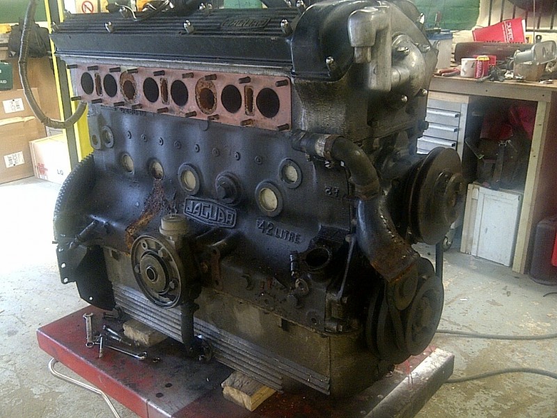 E Type S2 4.2 FHC Engine now removed and has numous oil leaks and water ...